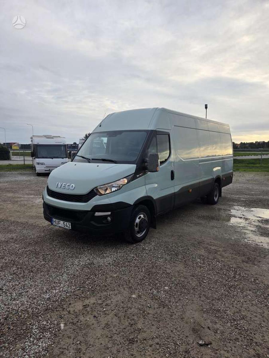 Pelēks Iveco Daily 2015 Klaipėda, ar dzinēja tilpumu 2.29 L un nobraukumu 253 tūkst. km par 10890 €, foto 1 vietnē AUTOMOTO.COM.LV