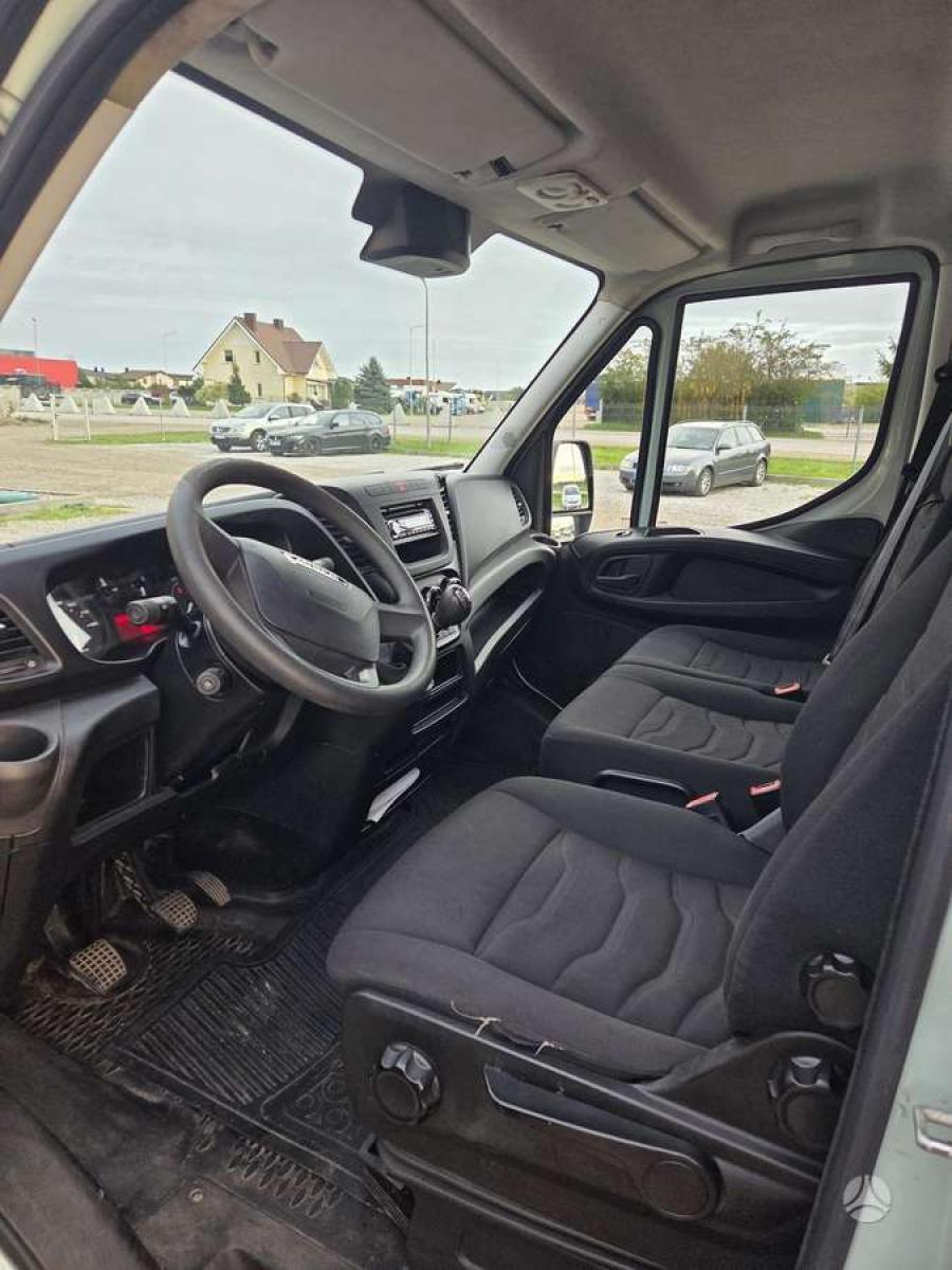 Pelēks Iveco Daily 2015 Klaipėda, ar dzinēja tilpumu 2.29 L un nobraukumu 253 tūkst. km par 10890 €, foto 6 vietnē AUTOMOTO.COM.LV