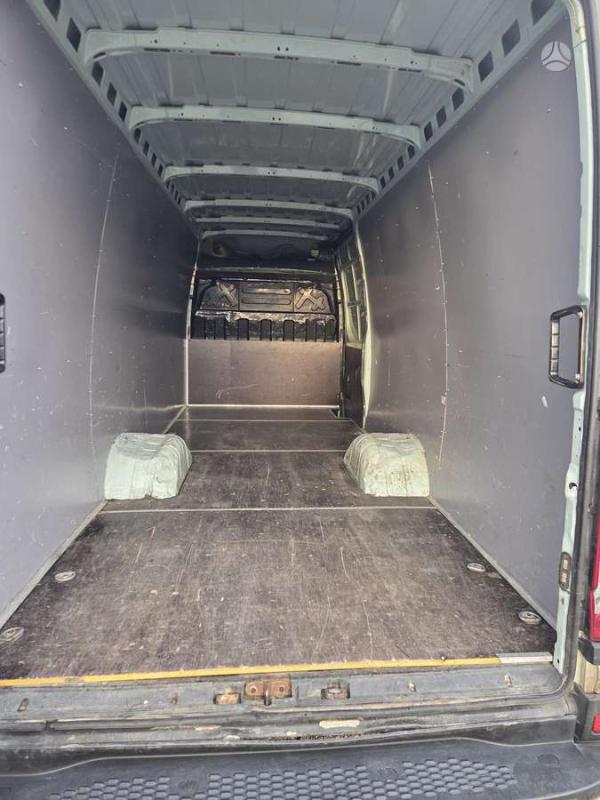 Grey Iveco Daily 2015 in Klaipeda, with an engine capacity of 2.29 L and mileage of 253 thousand km for 10890 €, photo 7 on AUTOMOTO.COM.LV
