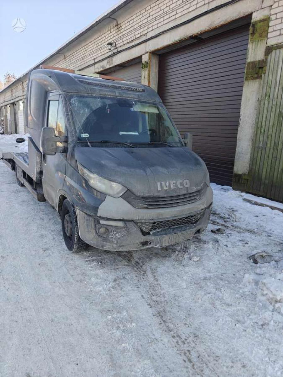 Pelēks Iveco Daily 2018 Kauņa, ar dzinēja tilpumu 3.00 L un nobraukumu 881 tūkst. km par 13500 €, foto 2 vietnē AUTOMOTO.COM.LV