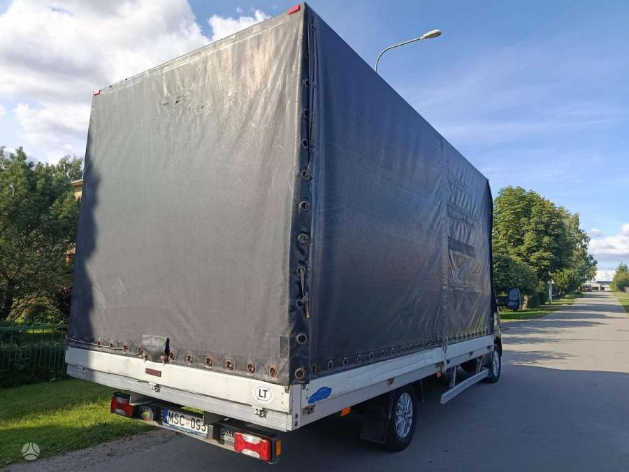 Grey Iveco Daily 2018 in Siauliai, with an engine capacity of 3.00 L and mileage of 1 thousand km for 8500 €, photo 4 on AUTOMOTO.COM.LV