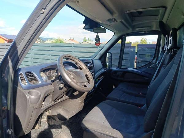 Grey Iveco Daily 2018 in Siauliai, with an engine capacity of 3.00 L and mileage of 1 thousand km for 8500 €, photo 5 on AUTOMOTO.COM.LV