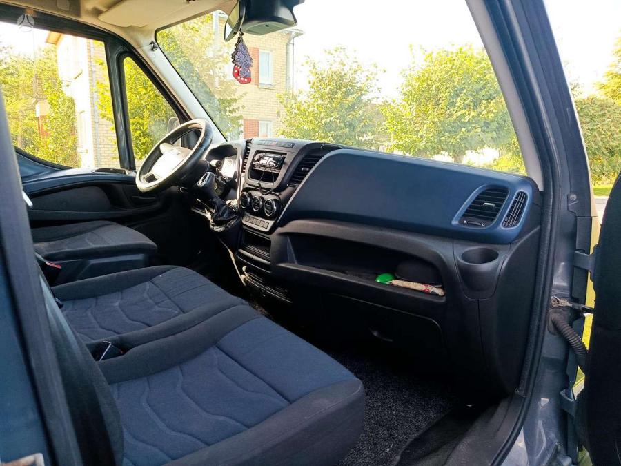 Grey Iveco Daily 2018 in Siauliai, with an engine capacity of 3.00 L and mileage of 1 thousand km for 8500 €, photo 7 on AUTOMOTO.COM.LV