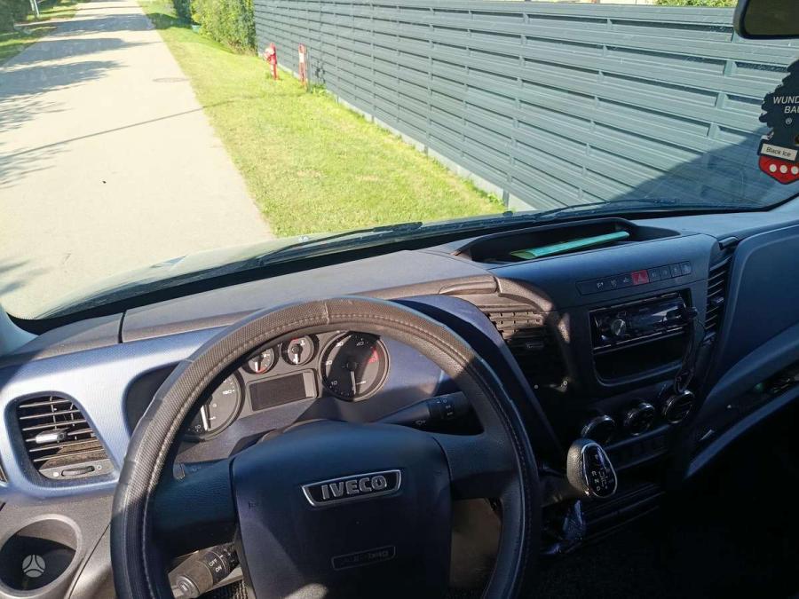 Grey Iveco Daily 2018 in Siauliai, with an engine capacity of 3.00 L and mileage of 1 thousand km for 8500 €, photo 8 on AUTOMOTO.COM.LV