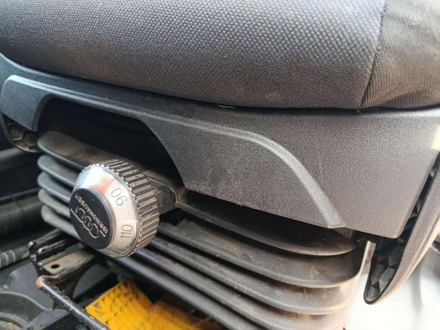 Grey Iveco Daily 2018 in Siauliai, with an engine capacity of 3.00 L and mileage of 1 thousand km for 8500 €, photo 9 on AUTOMOTO.COM.LV