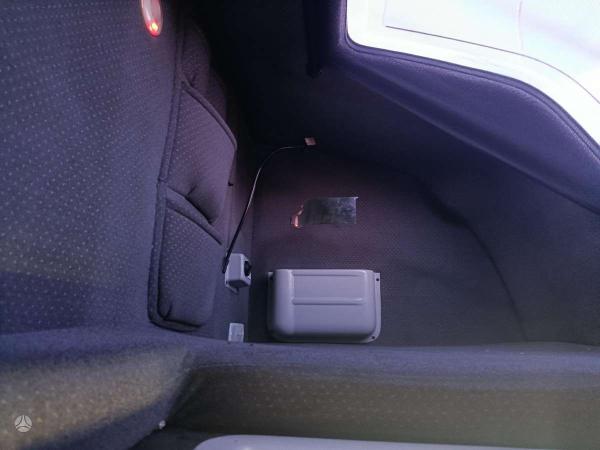 Grey Iveco Daily 2018 in Siauliai, with an engine capacity of 3.00 L and mileage of 1 thousand km for 8500 €, photo 9 on AUTOMOTO.COM.LV