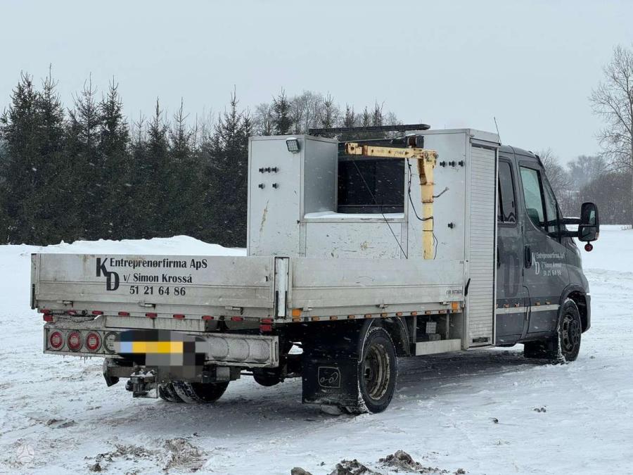 Grey Iveco Daily 2020 in Taurage, with an engine capacity of 3.00 L and mileage of 264 thousand km for 15500 €, photo 5 on AUTOMOTO.COM.LV