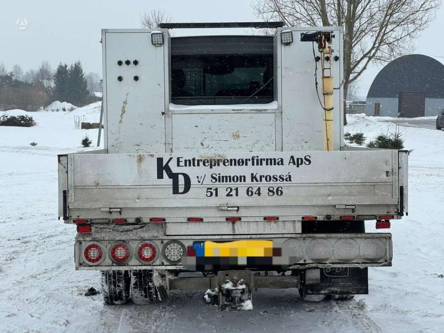 Grey Iveco Daily 2020 in Taurage, with an engine capacity of 3.00 L and mileage of 264 thousand km for 15500 €, photo 6 on AUTOMOTO.COM.LV