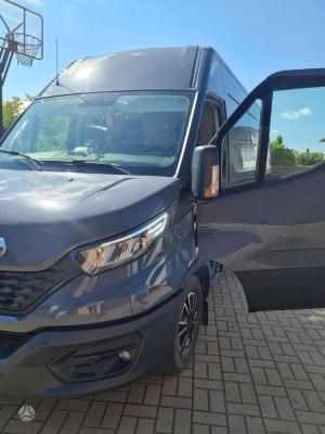 Pelēks Iveco Daily 2021 Kauņa, ar dzinēja tilpumu 0.00 L un nobraukumu 110 tūkst. km par 25000 €, foto  vietnē AUTOMOTO.COM.LV