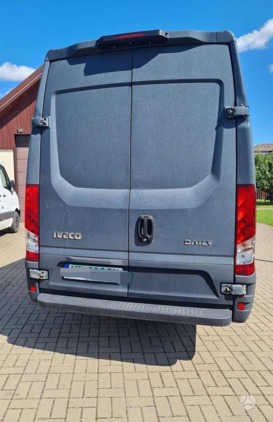 Pelēks Iveco Daily 2021 Kauņa, ar dzinēja tilpumu 0.00 L un nobraukumu 110 tūkst. km par 25000 €, foto 9 vietnē AUTOMOTO.COM.LV