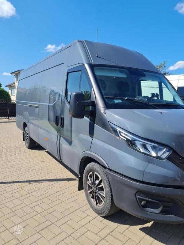 Pelēks Iveco Daily 2021 Kauņa, ar dzinēja tilpumu 0.00 L un nobraukumu 110 tūkst. km par 25000 €, foto 10 vietnē AUTOMOTO.COM.LV