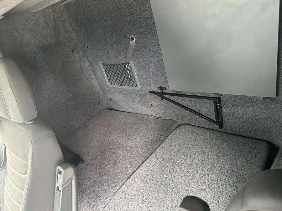 Grey Iveco Daily 2023 in Vilnius, with an engine capacity of 3.00 L and mileage of 451 thousand km for 30000 €, photo 7 on AUTOMOTO.COM.LV