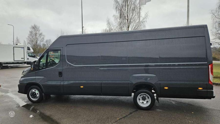 Grey Iveco Daily 2025 in Vilnius, with an engine capacity of 3.00 L and mileage of 5 thousand km for 36500 €, photo 8 on AUTOMOTO.COM.LV