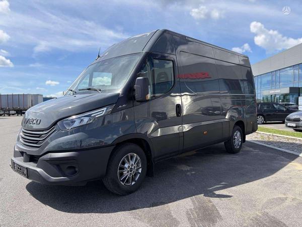 Pelēks Iveco Daily 2026 Kauņa, ar dzinēja tilpumu 2.29 L un nobraukumu 45 tūkst. km par 34473 €, foto 2 vietnē AUTOMOTO.COM.LV