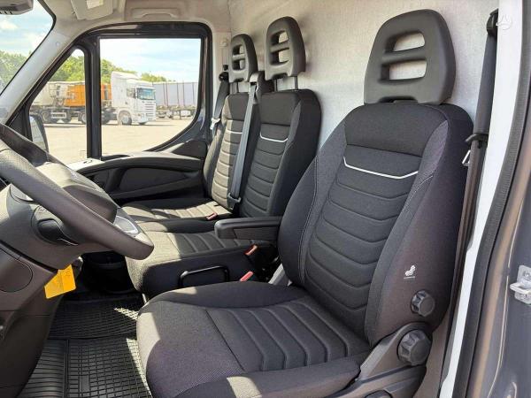 Pelēks Iveco Daily 2026 Kauņa, ar dzinēja tilpumu 2.29 L un nobraukumu 45 tūkst. km par 34473 €, foto 7 vietnē AUTOMOTO.COM.LV