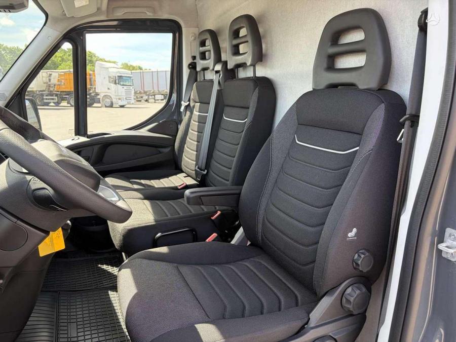 Pelēks Iveco Daily 2026 Kauņa, ar dzinēja tilpumu 2.29 L un nobraukumu 45 tūkst. km par 34473 €, foto 8 vietnē AUTOMOTO.COM.LV