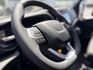 Pelēks Iveco Daily 2026 Kauņa, ar dzinēja tilpumu 2.29 L un nobraukumu 45 tūkst. km par 34473 €, foto 9 vietnē AUTOMOTO.COM.LV