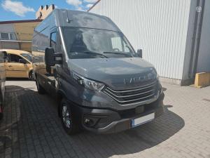 Grey Iveco Daily 2026 in Vilnius, with an engine capacity of 3.00 L and mileage of 16 thousand km for 39071 €, photo 5 on AUTOMOTO.COM.LV