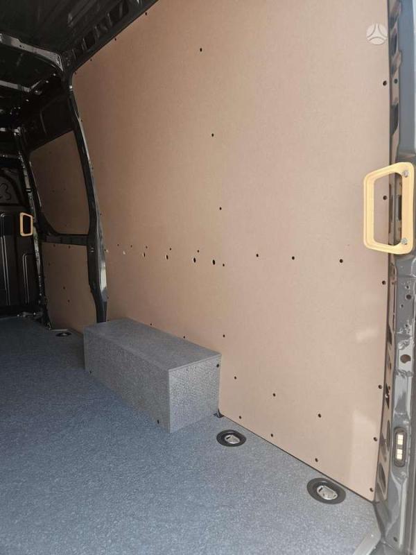 Grey Iveco Daily 2026 in Vilnius, with an engine capacity of 3.00 L and mileage of 16 thousand km for 39071 €, photo 8 on AUTOMOTO.COM.LV