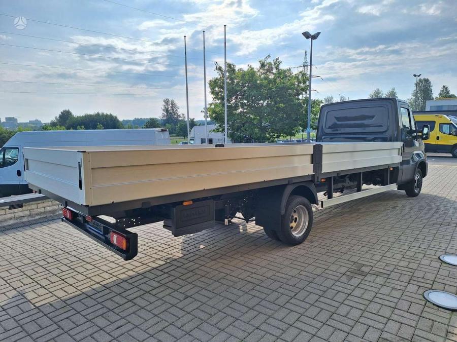 Grey Iveco Daily 2026 in Vilnius, with an engine capacity of 3.00 L and mileage of 0 thousand km for 54329 €, photo 5 on AUTOMOTO.COM.LV