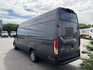 Grey Iveco Daily 2026 in Kaunas, with an engine capacity of 3.00 L and mileage of 0 thousand km for 44044 €, photo 6 on AUTOMOTO.COM.LV