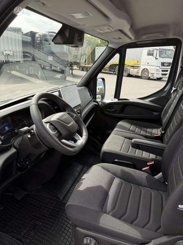 Grey Iveco Daily 2026 in Kaunas, with an engine capacity of 3.00 L and mileage of 0 thousand km for 44044 €, photo 8 on AUTOMOTO.COM.LV