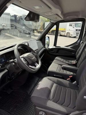 Grey Iveco Daily 2026 in Kaunas, with an engine capacity of 3.00 L and mileage of 0 thousand km for 44044 €, photo 9 on AUTOMOTO.COM.LV