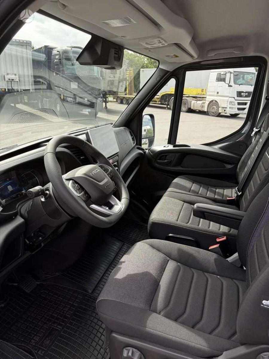 Grey Iveco Daily 2026 in Kaunas, with an engine capacity of 3.00 L and mileage of 0 thousand km for 44044 €, photo 9 on AUTOMOTO.COM.LV