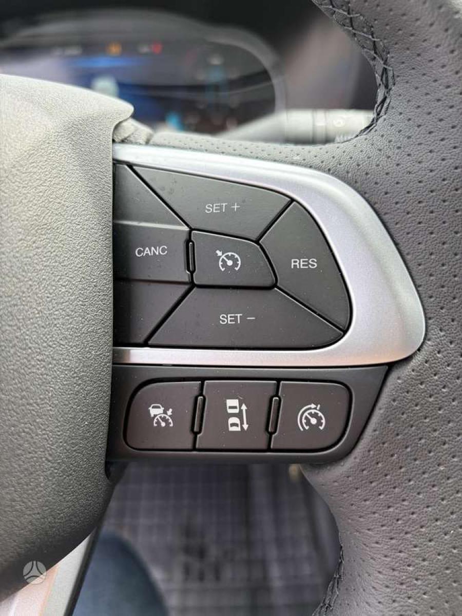 Grey Iveco Daily 2026 in Kaunas, with an engine capacity of 3.00 L and mileage of 0 thousand km for 44044 €, photo 17 on AUTOMOTO.COM.LV