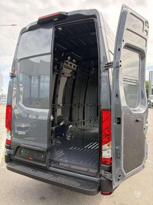 Grey Iveco Daily 2026 in Kaunas, with an engine capacity of 3.00 L and mileage of 0 thousand km for 44044 €, photo 26 on AUTOMOTO.COM.LV