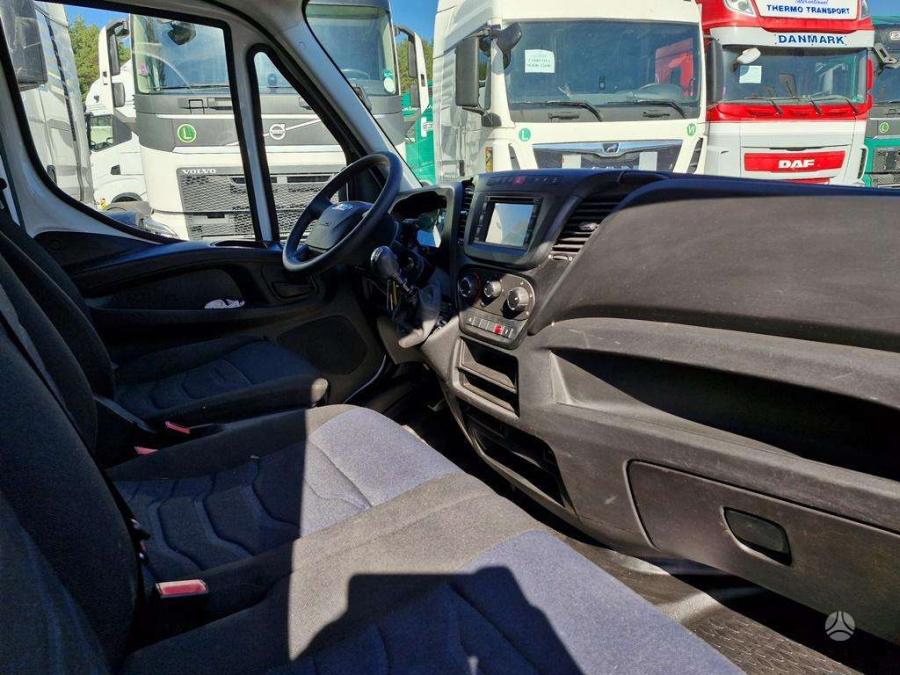 Iveco Daily 2017 in Vilnius, with an engine capacity of 2.29 L and mileage of 62 thousand km for 13189 €, photo 8 on AUTOMOTO.COM.LV