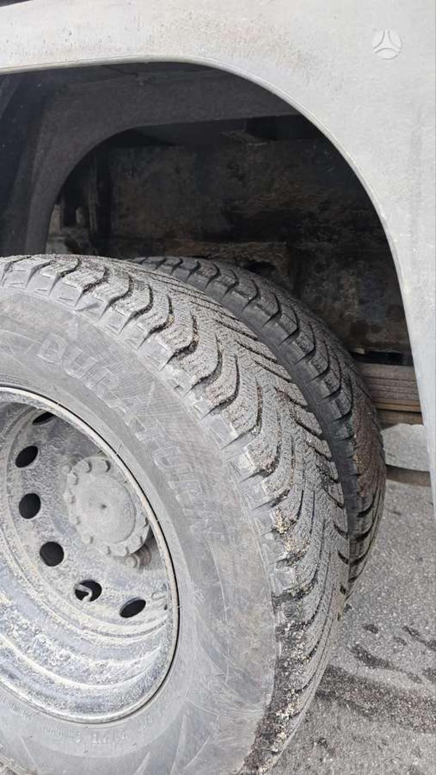 Oranžs Iveco Daily 2003 Viļņa, ar dzinēja tilpumu 2.80 L un nobraukumu 490 tūkst. km par 2000 €, foto 4 vietnē AUTOMOTO.COM.LV