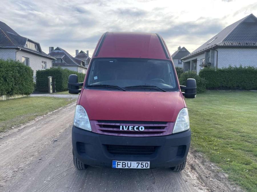 Sarkans Iveco Daily 2010 Tauragė, ar dzinēja tilpumu 3.00 L un nobraukumu 210 tūkst. km par 6500 €, foto 3 vietnē AUTOMOTO.COM.LV