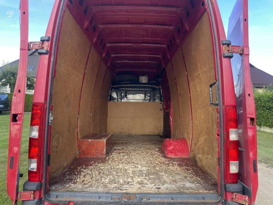 Sarkans Iveco Daily 2010 Tauragė, ar dzinēja tilpumu 3.00 L un nobraukumu 210 tūkst. km par 6500 €, foto 10 vietnē AUTOMOTO.COM.LV