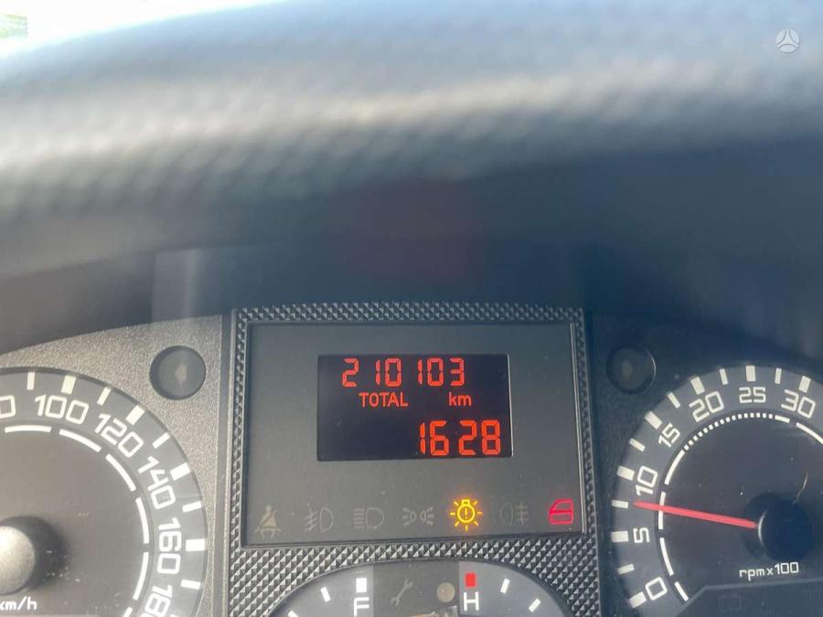 Sarkans Iveco Daily 2010 Tauragė, ar dzinēja tilpumu 3.00 L un nobraukumu 210 tūkst. km par 6500 €, foto 14 vietnē AUTOMOTO.COM.LV