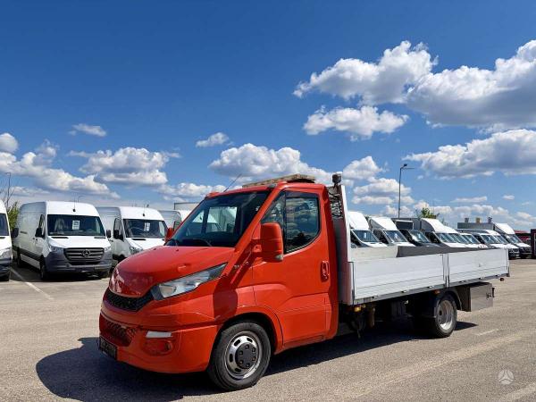 Red Iveco Daily 2014 in Vilnius, with an engine capacity of 0.00 L and mileage of 446 thousand km for 15850 €, photo 2 on AUTOMOTO.COM.LV