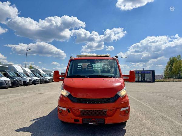 Red Iveco Daily 2014 in Vilnius, with an engine capacity of 0.00 L and mileage of 446 thousand km for 15850 €, photo 3 on AUTOMOTO.COM.LV