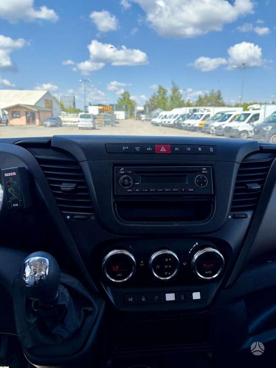Sarkans Iveco Daily 2014 Viļņa, ar dzinēja tilpumu 0.00 L un nobraukumu 446 tūkst. km par 15850 €, foto 22 vietnē AUTOMOTO.COM.LV