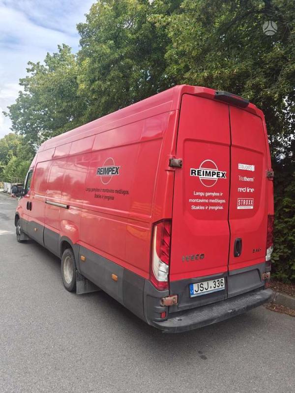 Sarkans Iveco Daily 2017 Kauņa, ar dzinēja tilpumu 3.00 L un nobraukumu 585 tūkst. km par 6100 €, foto 4 vietnē AUTOMOTO.COM.LV