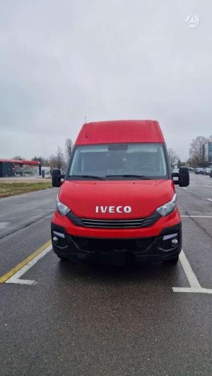 Red Iveco Daily 2019 in Kaunas, with an engine capacity of 3.00 L and mileage of 491 thousand km for 12490 €, photo 2 on AUTOMOTO.COM.LV