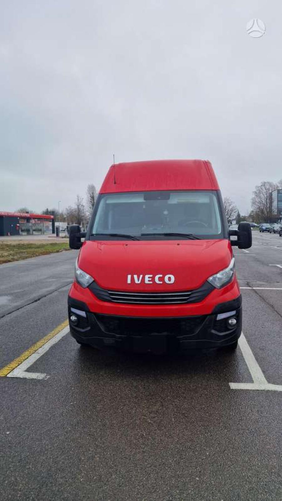 Red Iveco Daily 2019 in Kaunas, with an engine capacity of 3.00 L and mileage of 491 thousand km for 12490 €, photo 2 on AUTOMOTO.COM.LV