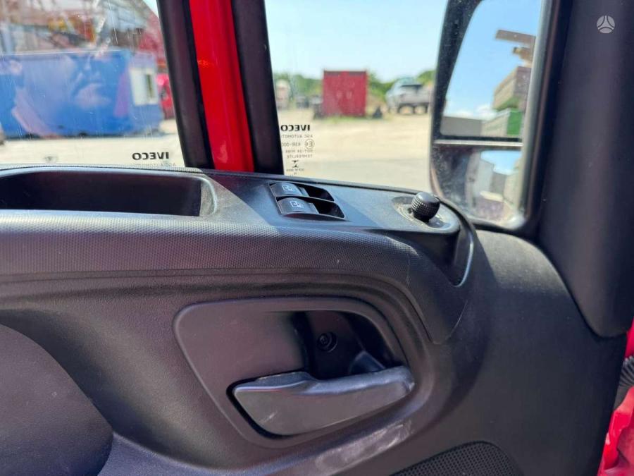 Sarkans Iveco Daily 2020 Telšiai, ar dzinēja tilpumu 3.00 L un nobraukumu 167 tūkst. km par 18800 €, foto 9 vietnē AUTOMOTO.COM.LV