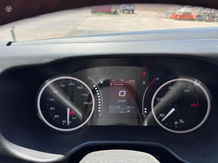 Sarkans Iveco Daily 2020 Telšiai, ar dzinēja tilpumu 3.00 L un nobraukumu 167 tūkst. km par 18800 €, foto 10 vietnē AUTOMOTO.COM.LV