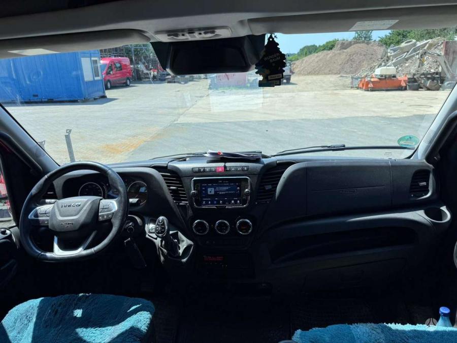Sarkans Iveco Daily 2020 Telšiai, ar dzinēja tilpumu 3.00 L un nobraukumu 167 tūkst. km par 18800 €, foto 17 vietnē AUTOMOTO.COM.LV