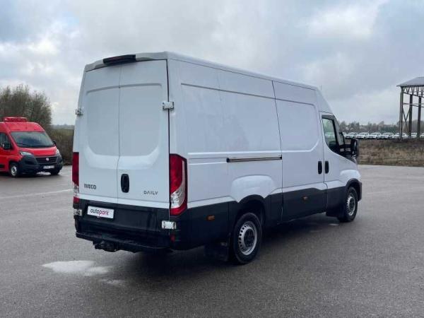 Iveco Daily 2022 Ukmergė, ar dzinēja tilpumu 2.29 L un nobraukumu 143 tūkst. km par 18500 €, foto 4 vietnē AUTOMOTO.COM.LV