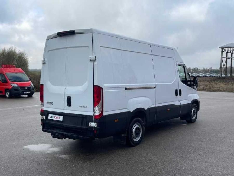 Iveco Daily 2022 Ukmergė, ar dzinēja tilpumu 2.29 L un nobraukumu 143 tūkst. km par 18500 €, foto 4 vietnē AUTOMOTO.COM.LV