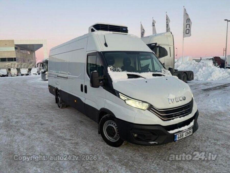 Balts Iveco Daily 2024 Tallina, ar dzinēja tilpumu 3.00 L un nobraukumu 184 tūkst. km par 48980 €, foto 2 vietnē AUTOMOTO.COM.LV