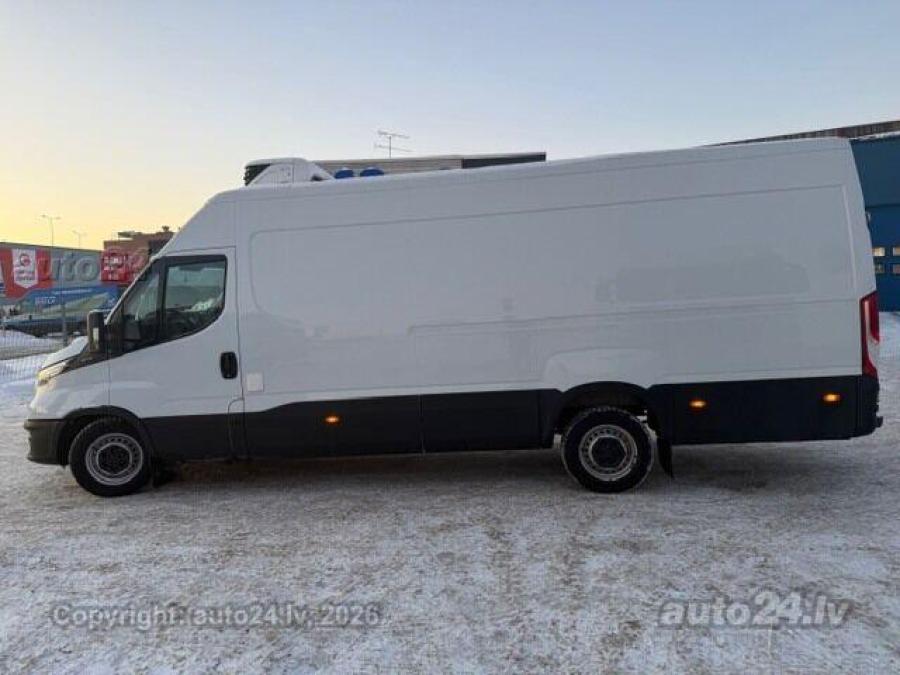 Balts Iveco Daily 2024 Tallina, ar dzinēja tilpumu 3.00 L un nobraukumu 184 tūkst. km par 48980 €, foto 6 vietnē AUTOMOTO.COM.LV
