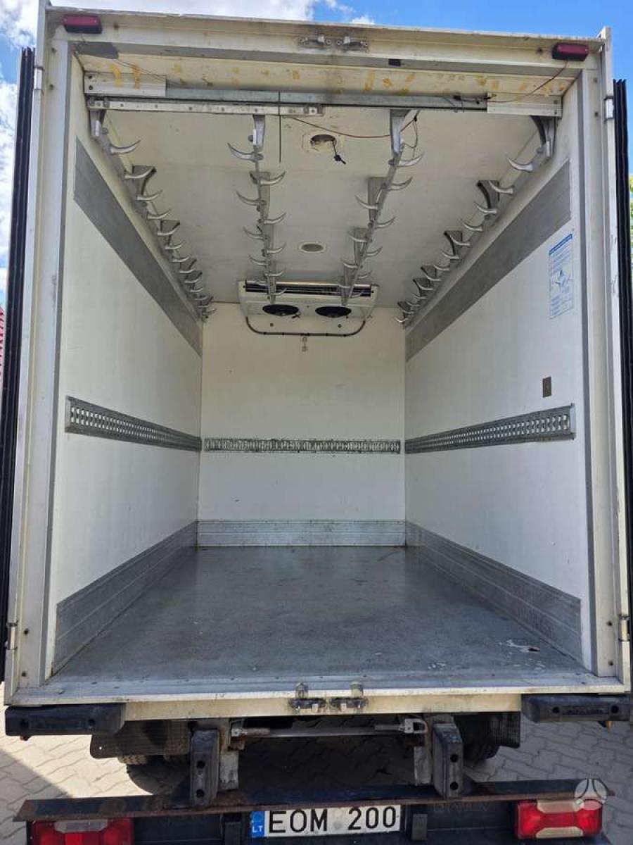 White Iveco Daily 2002 in Vilnius, with an engine capacity of 2.80 L and mileage of 300 thousand km for 2300 €, photo 8 on AUTOMOTO.COM.LV
