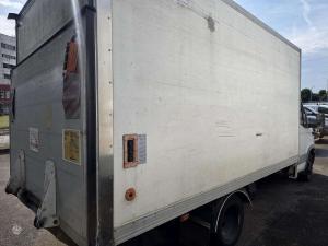 White Iveco Daily 2004 in Marijampole, with an engine capacity of 2.80 L and mileage of 170 thousand km for 4598 €, photo 5 on AUTOMOTO.COM.LV